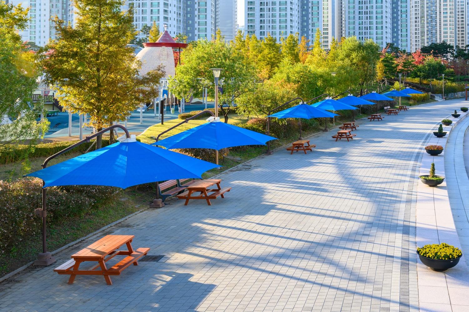 How Shade Solutions Improve Comfort and Safety in Urban Spaces - Park ...